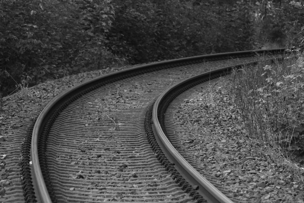 Die Kurve kriegen Foto & Bild | kultur, eisenbahn, gleise Bilder auf ...