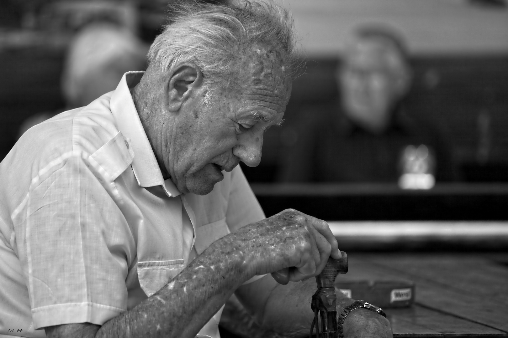 Die Last des Alters ... Foto & Bild | erwachsene menschen, emotionen ...