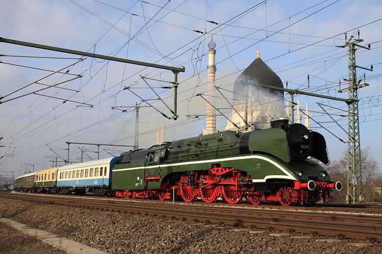 Die Lokomotive 18 201 ist die schnellste betriebsfähige Dampflok ...