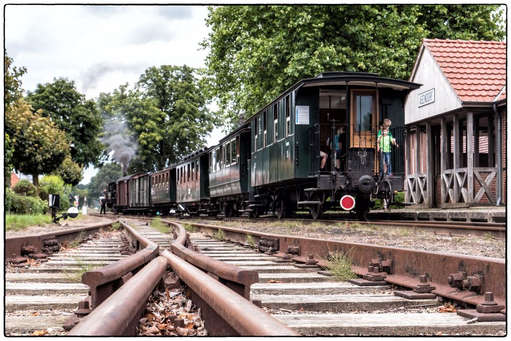 Die Lokomotive ist am anderen Ende Foto & Bild | historische eisenbahnen, schmalspur, museale ...