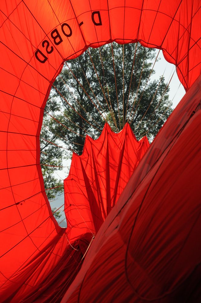 Die Luft ist raus: Abbau Foto & Bild | sport, abstraktes, luftfahrt ...