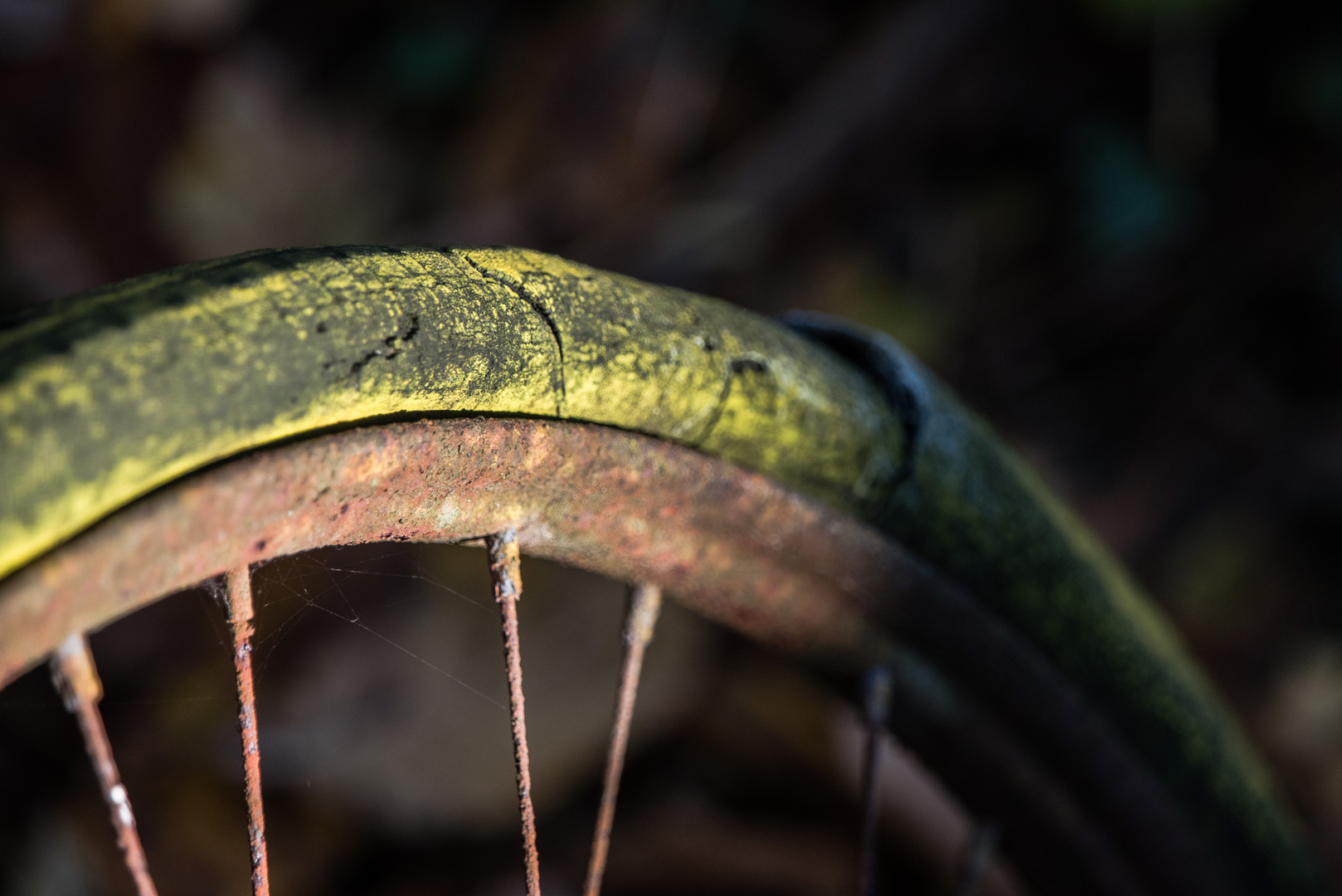 Die Luft ist raus Foto & Bild | spezial, marodes, rost Bilder auf ...