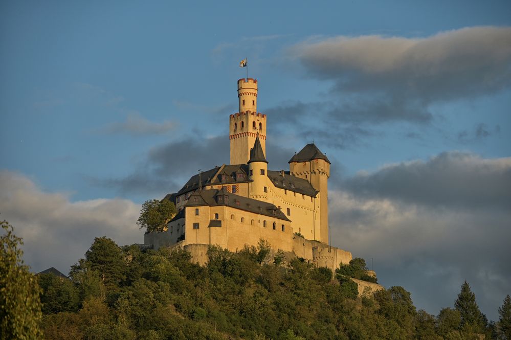 die Marksburg ... Foto & Bild | architektur, deutschland, europe Bilder ...