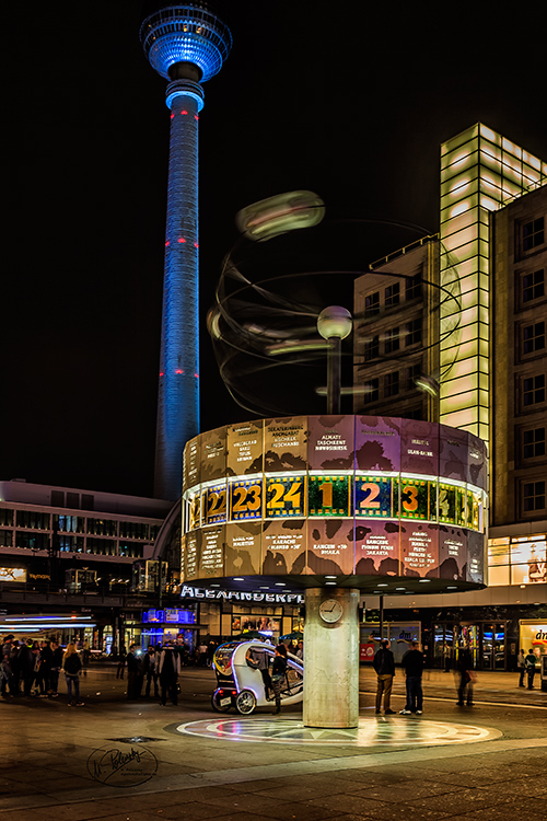 Die Mitte von Berlin-Mitte Foto & Bild | nacht, berlin, architektur ...