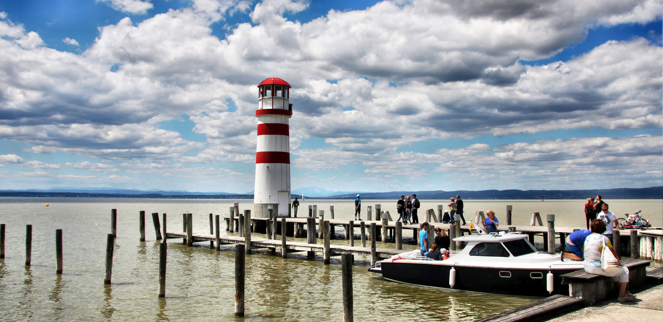 Die Mole am Neusiedlersee in Österreich. Foto & Bild | architektur ...