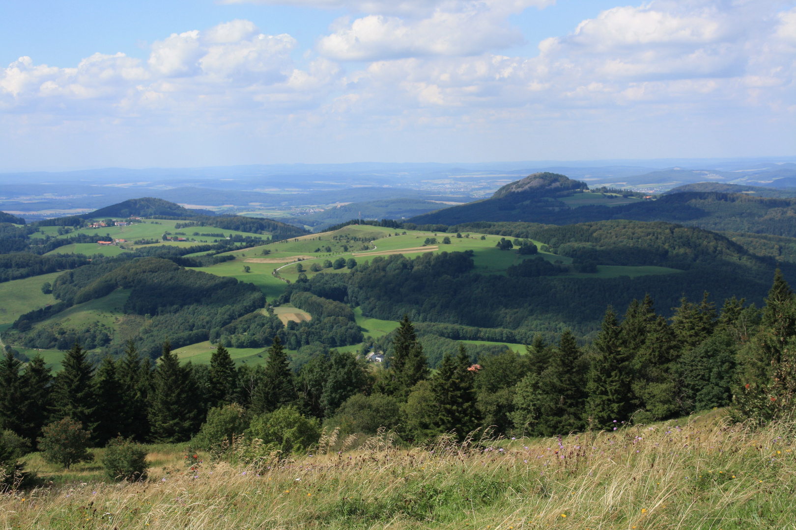 Die Rhön, das Land der offenen Ferne Foto & Bild | landschaft, berge ...
