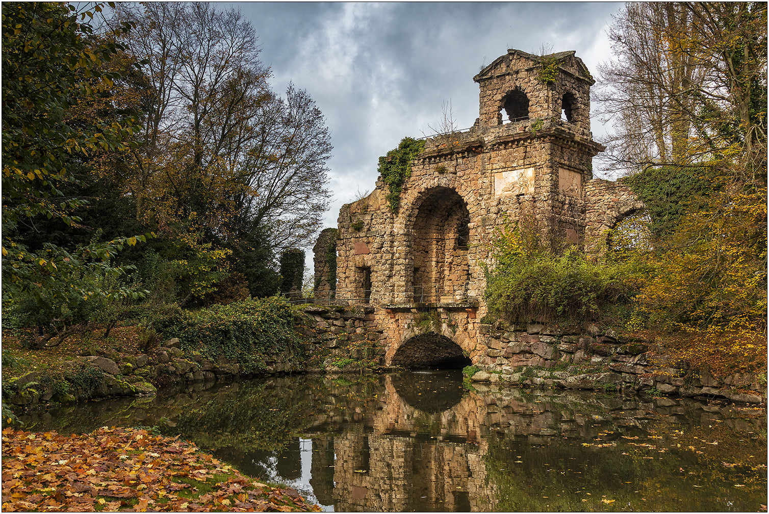 Die Ruine Foto & Bild | fotos, park, world Bilder auf fotocommunity