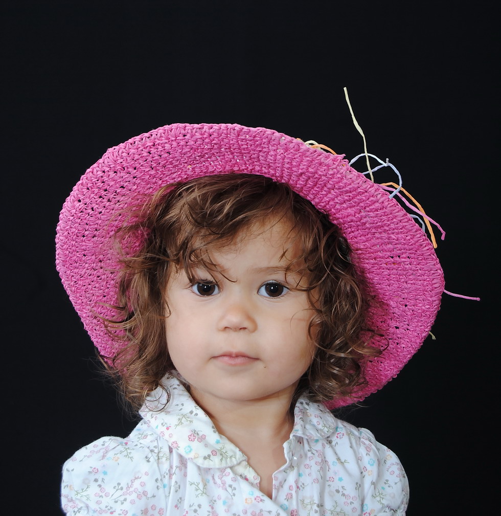 Die Sache mit dem Hut........ Foto & Bild | kinder, studio, menschen ...