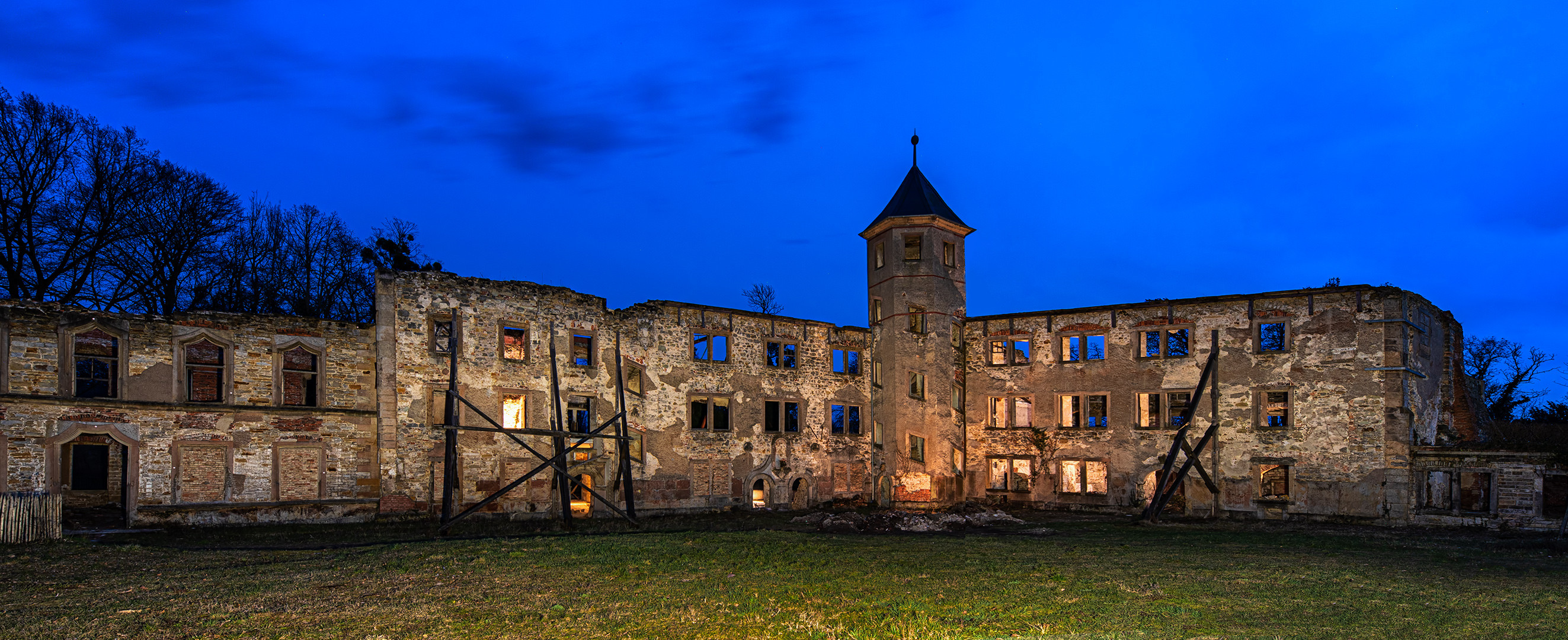 Die Schloßruine Harbke... Foto & Bild | architektur, deutschland ...