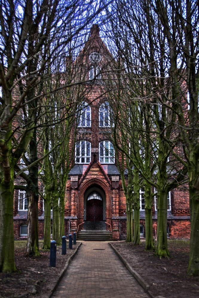 Die Schule Foto & Bild | architektur, stadtlandschaft, historisches Bilder auf fotocommunity