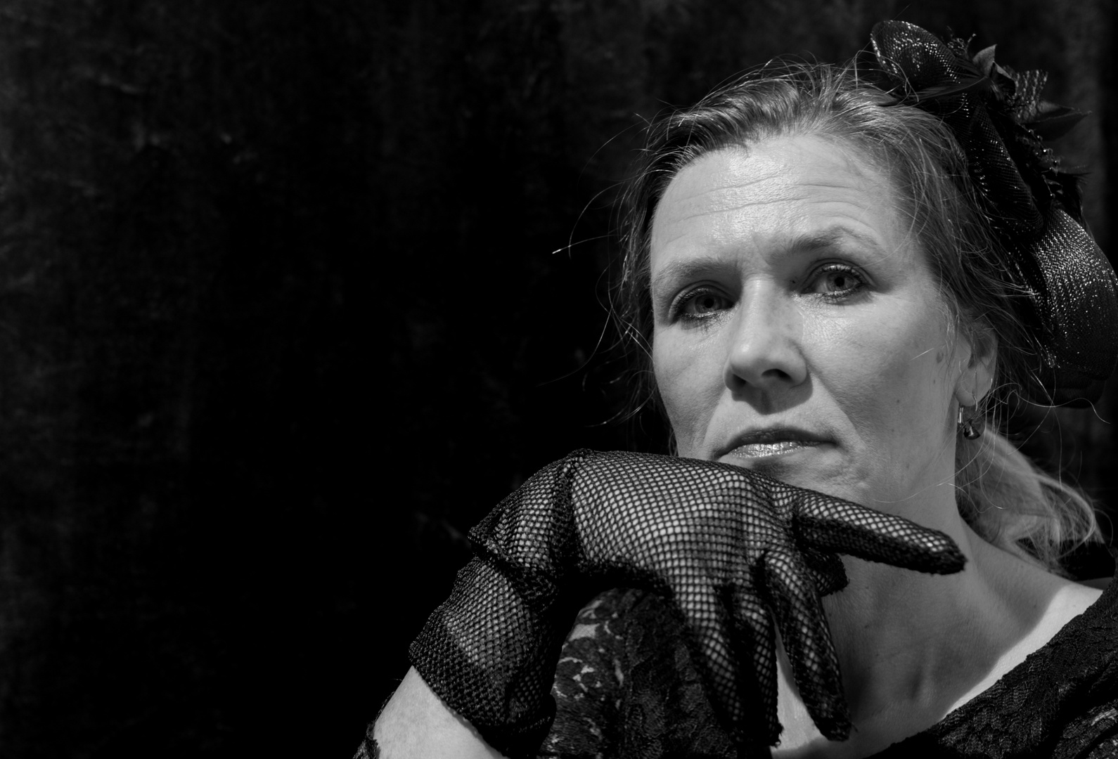 Die schwarze Witwe Foto & Bild | fotos, studio, portrait Bilder auf ...