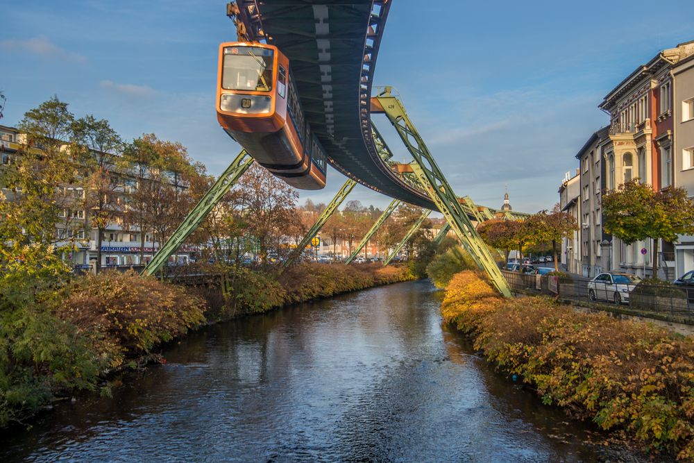 Die Schwebebahn... Foto & Bild | sonstiges, architektur, wuppertal ...