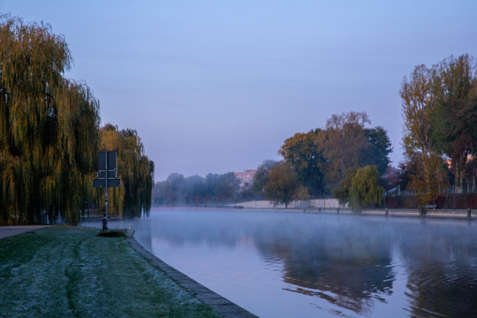 Die Spree am Regierungsviertel Foto & Bild | licht, natur, landschaft ...