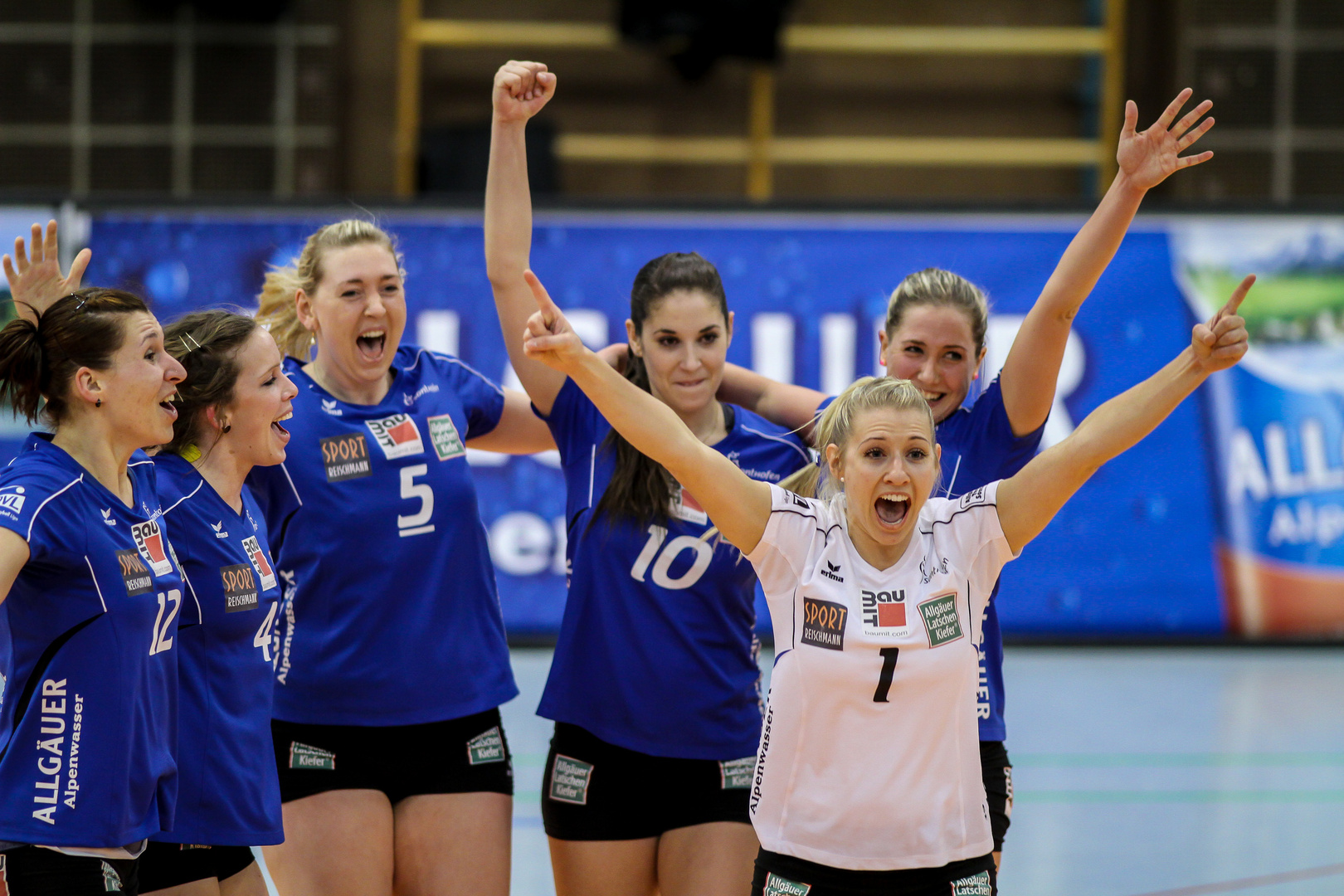 Die starke Leistung wird mit einem 3:2-Erfolg belohnt. #2 Foto & Bild ...