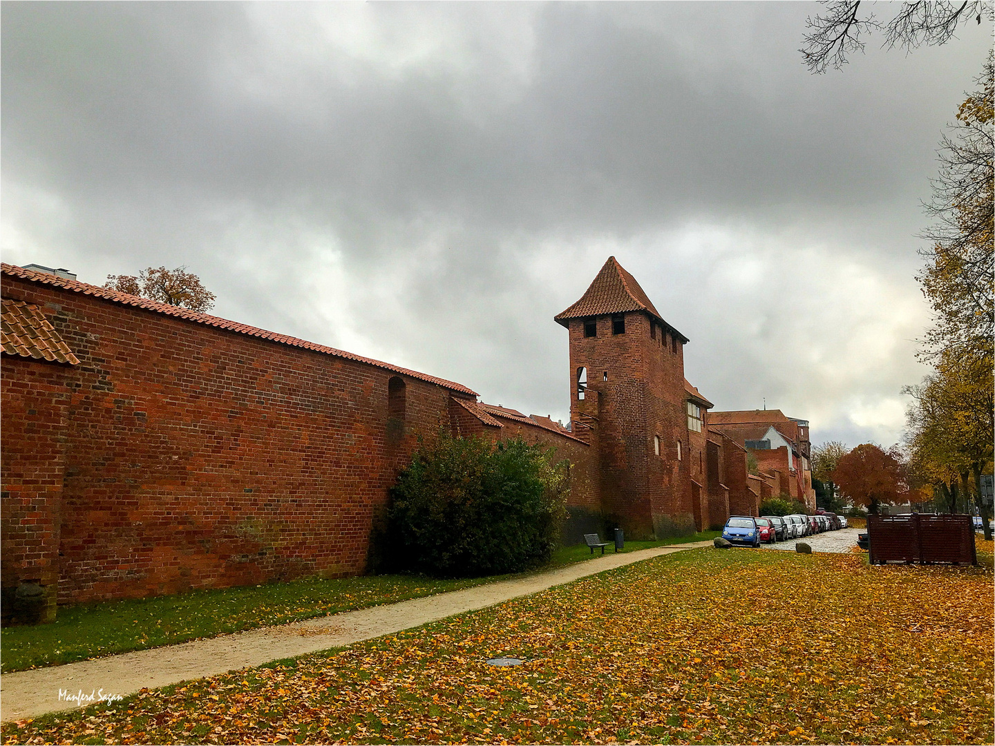 Die Stralsunder Stadtmauer Foto & Bild | fotos, world, jahreszeit ...