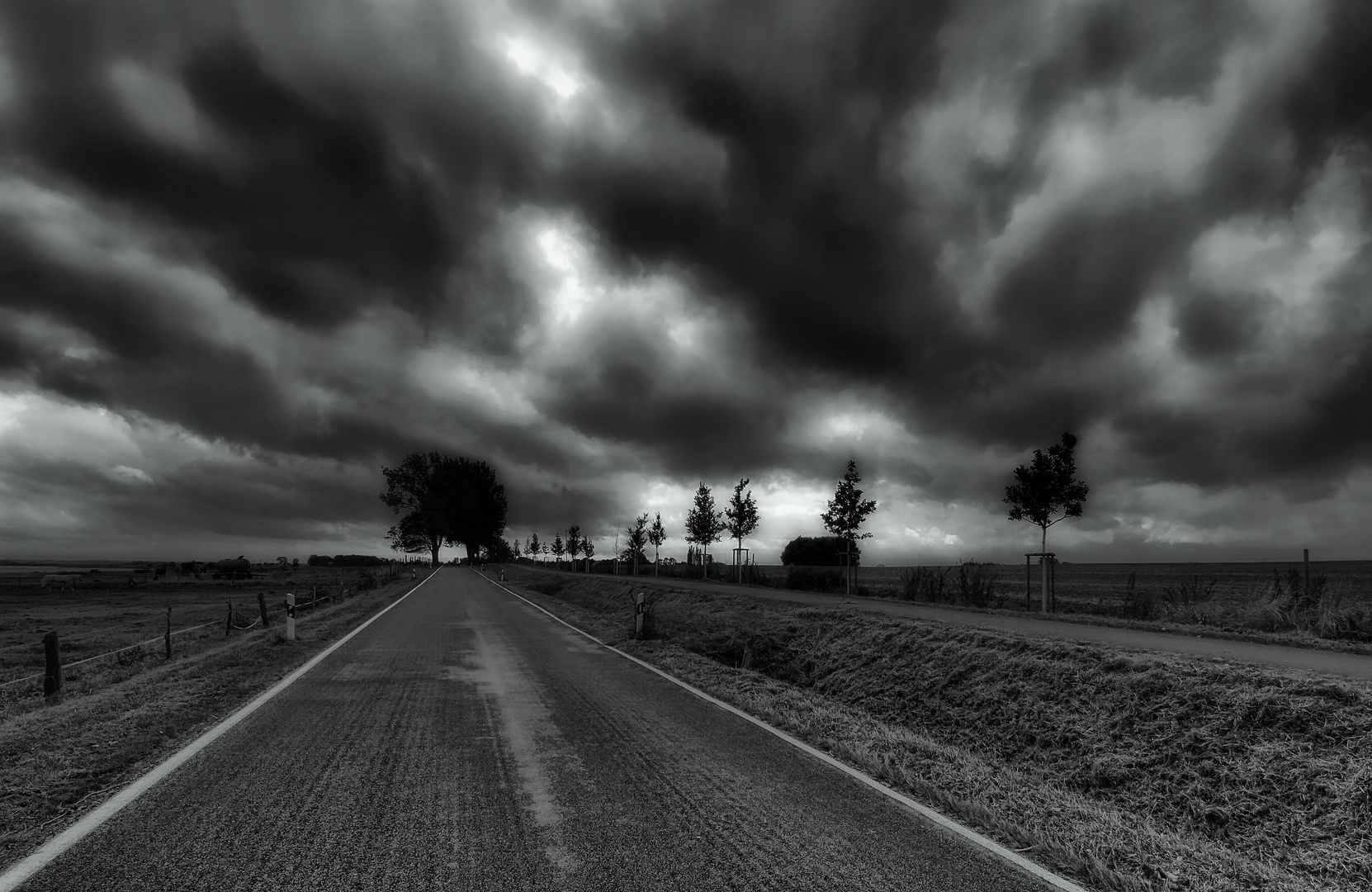 die straße entlang ... Foto & Bild | deutschland, europe, mecklenburg ...