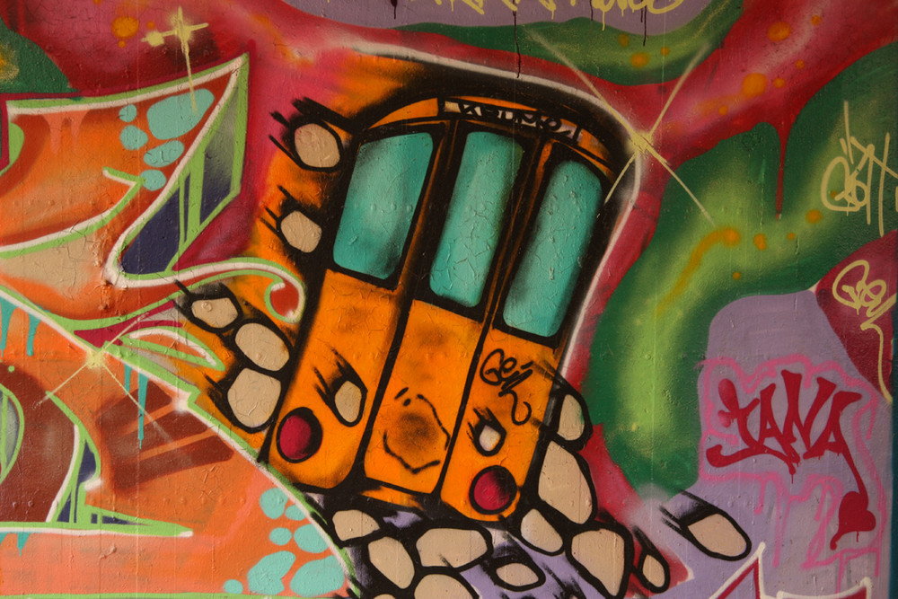 Die Straßenbahn kommt Foto & Bild | streetart, graffiti & tags, kunstfotografie & kultur, motive ...