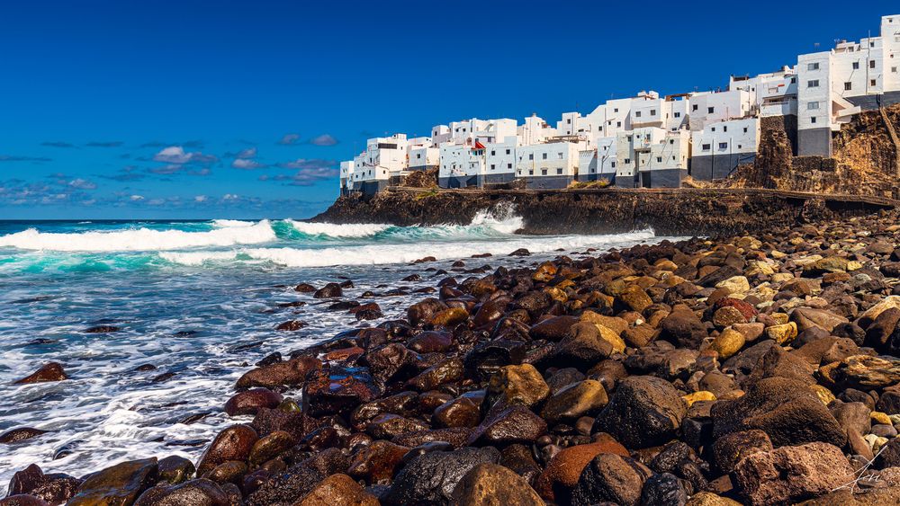 Die Surfwellen von El Roque Foto & Bild | europe, canary islands die ...