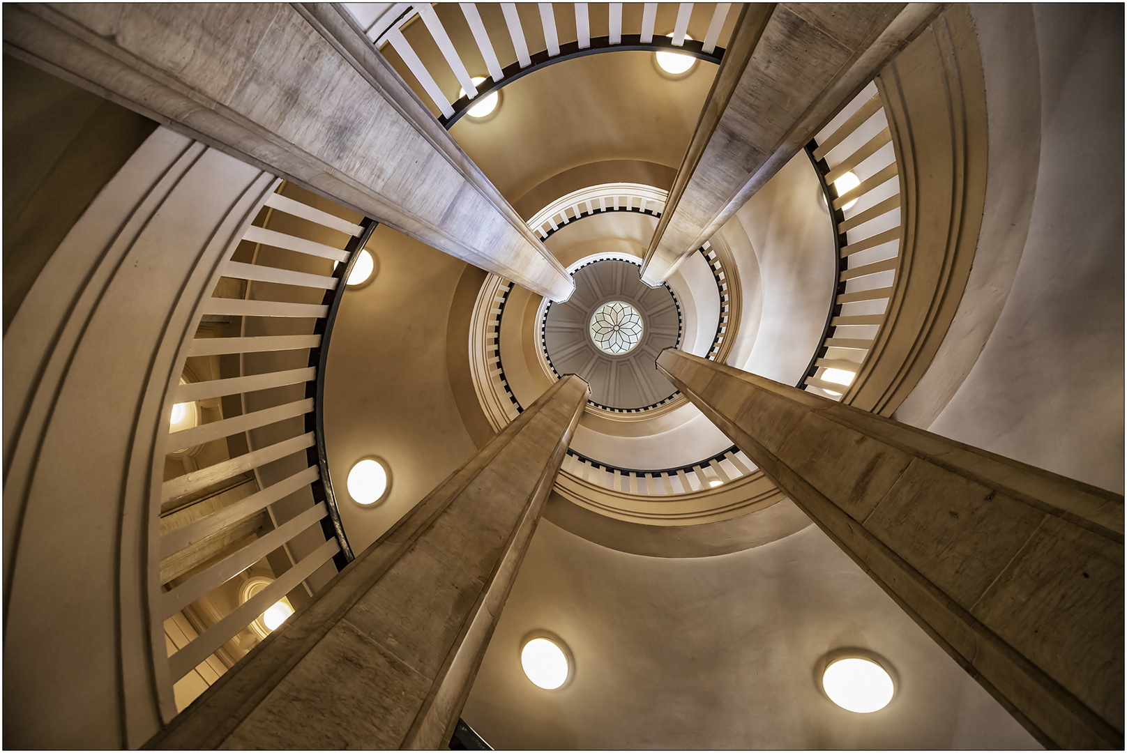 Die Treppe Foto & Bild | fotos, world, spezial Bilder auf fotocommunity