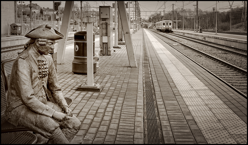 die Verspätung Foto & Bild | fotomontage, surreal, digiart Bilder auf fotocommunity