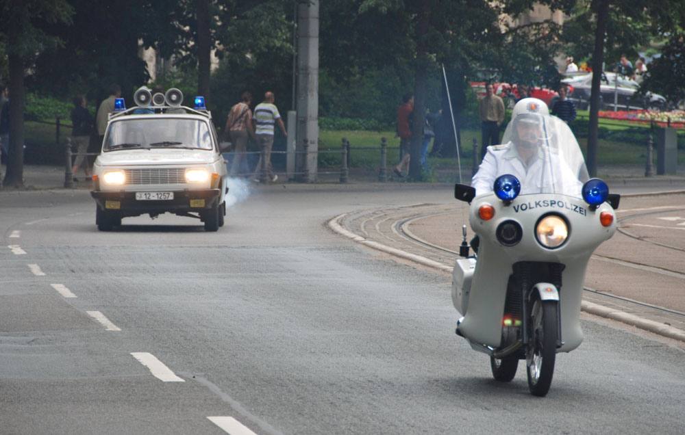 Die Volkspolizei der DDR immer noch im Einsatz? Foto & Bild | autos ...