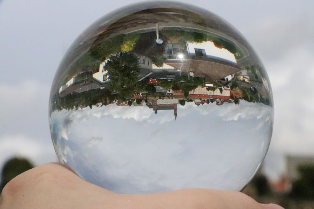 Die Welt steht Kopf Foto & Bild | experimente, dom, architektur Bilder auf fotocommunity