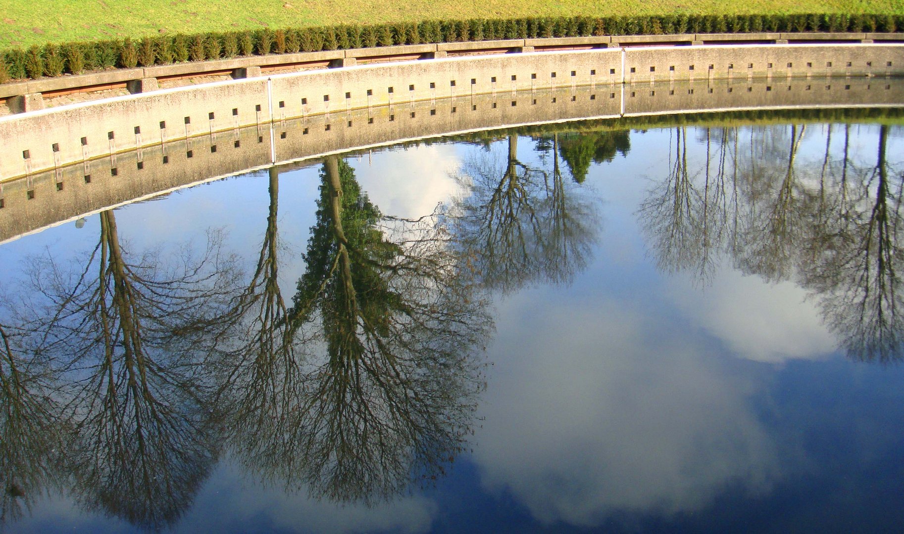 die Welt steht Kopf in Farbe Foto & Bild | experimente, gespiegelt, spezial Bilder auf fotocommunity