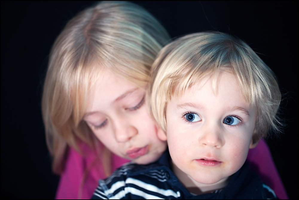 diese xxx... immer neugierig... Foto & Bild | kinder, portraits, kinder ...