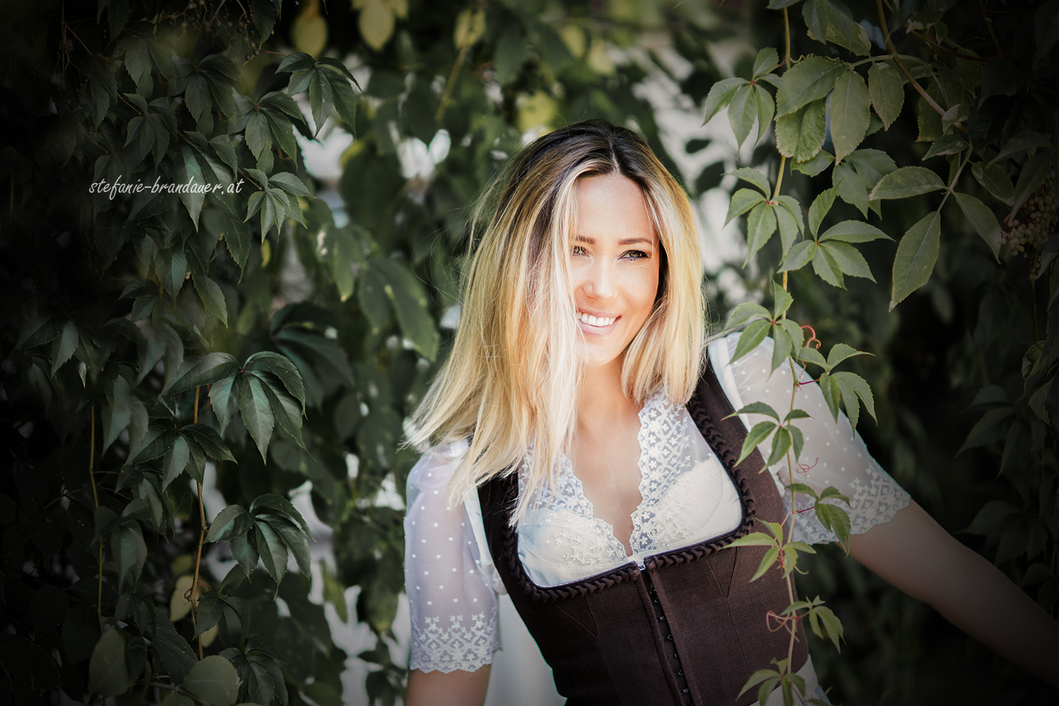 ***Dirndl im Dirndl*** Foto & Bild | portrait, portrait frauen, outdoor Bilder auf fotocommunity