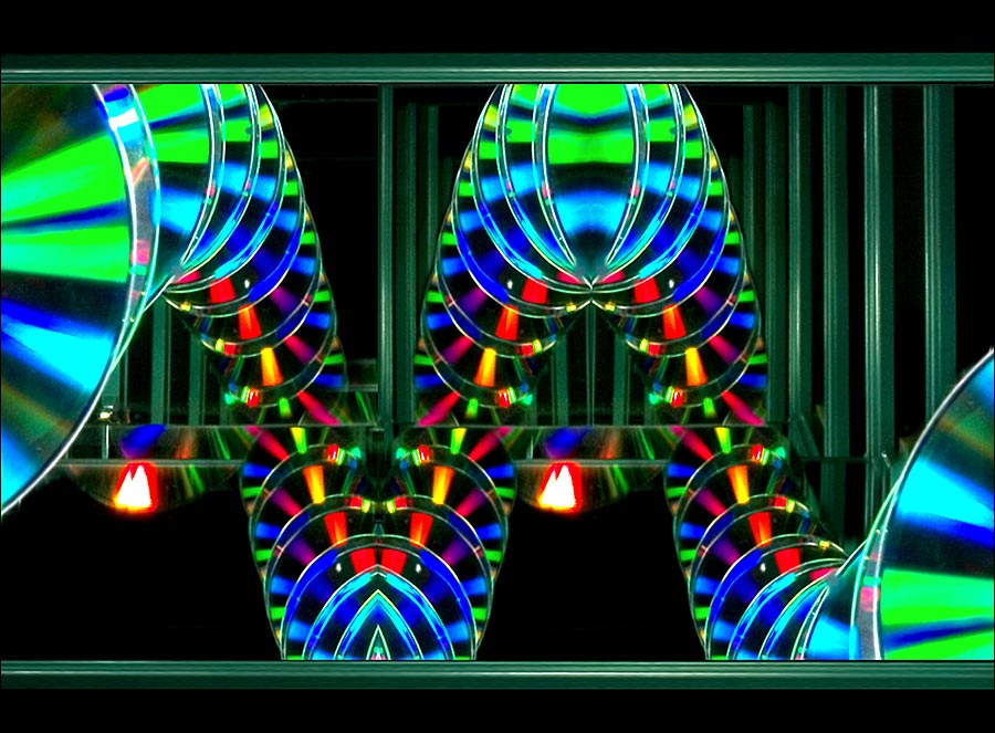 DNA DISK - Bild & Foto von Hans Peter Kehrle aus photokina 2004 1. Wahl ...