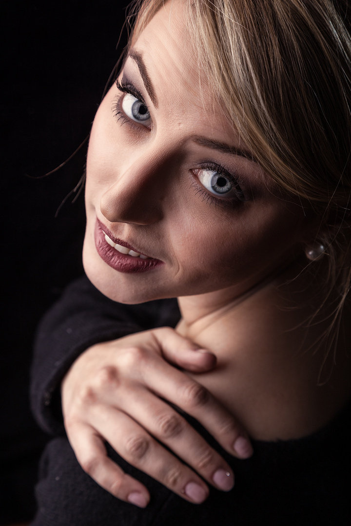 Do not disturb .... Foto & Bild | portrait, portrait frauen, studio ...