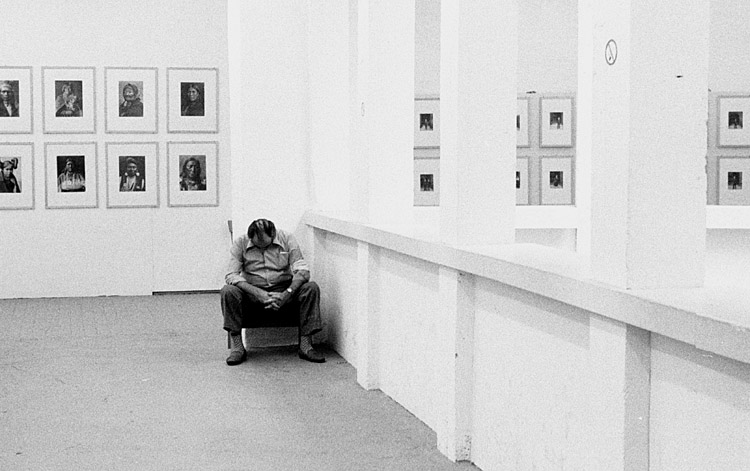 documenta 6 Foto & Bild | erwachsene menschen, menschen Bilder auf ...