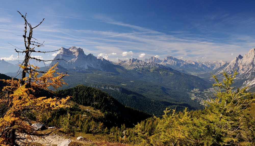 Dolomitenpanoramablick vom Monte Rite 2.183 Meter hoch, aufgenommen auf ...
