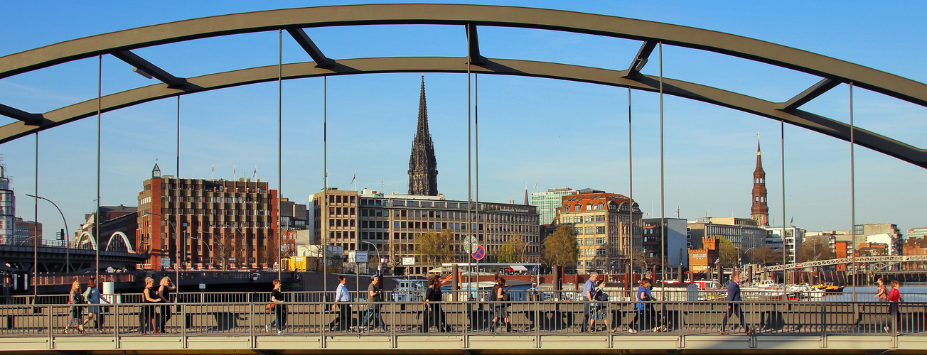 Donnerstag mit Durchblick.... Foto & Bild | deutschland, europe, hamburg Bilder auf fotocommunity
