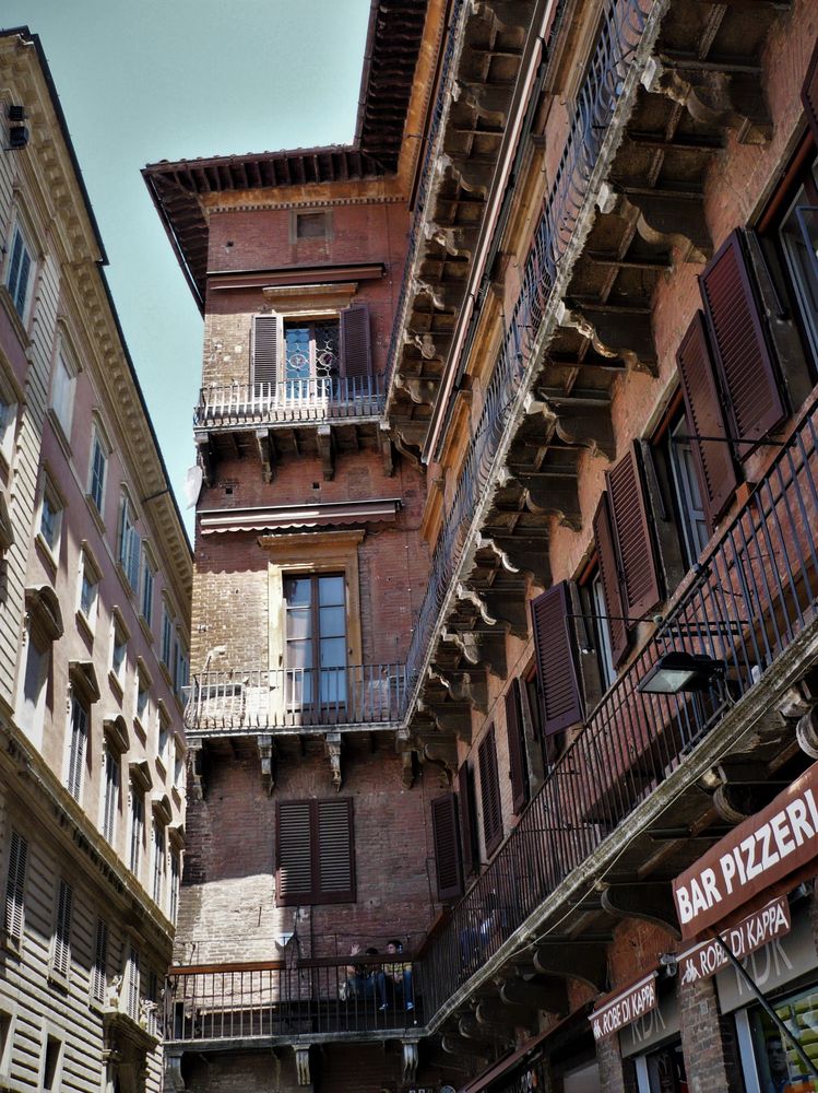 DONNERSTAG mit DURCHBLICK Foto & Bild | italy, street, world Bilder auf fotocommunity