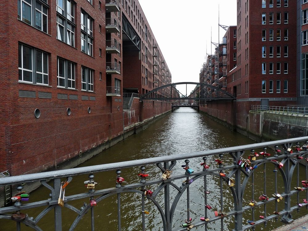 Donnerstag mit Durchblick Foto & Bild | architektur, deutschland, europe Bilder auf fotocommunity