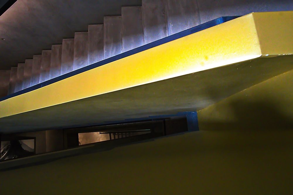 Donnerstag mit Durchblick - Blick durch das Treppenhaus im MAC 2 in Singen Foto & Bild ...