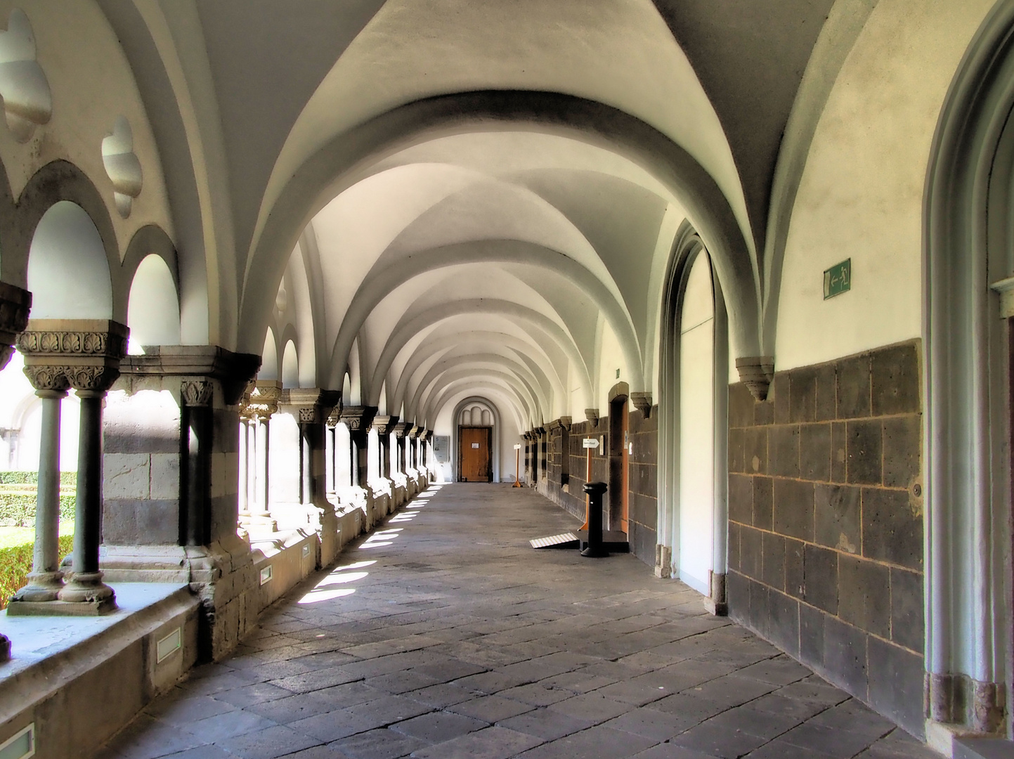 Donnerstag mit Durchblick… Foto & Bild | spezial, architektur, durchblick Bilder auf fotocommunity