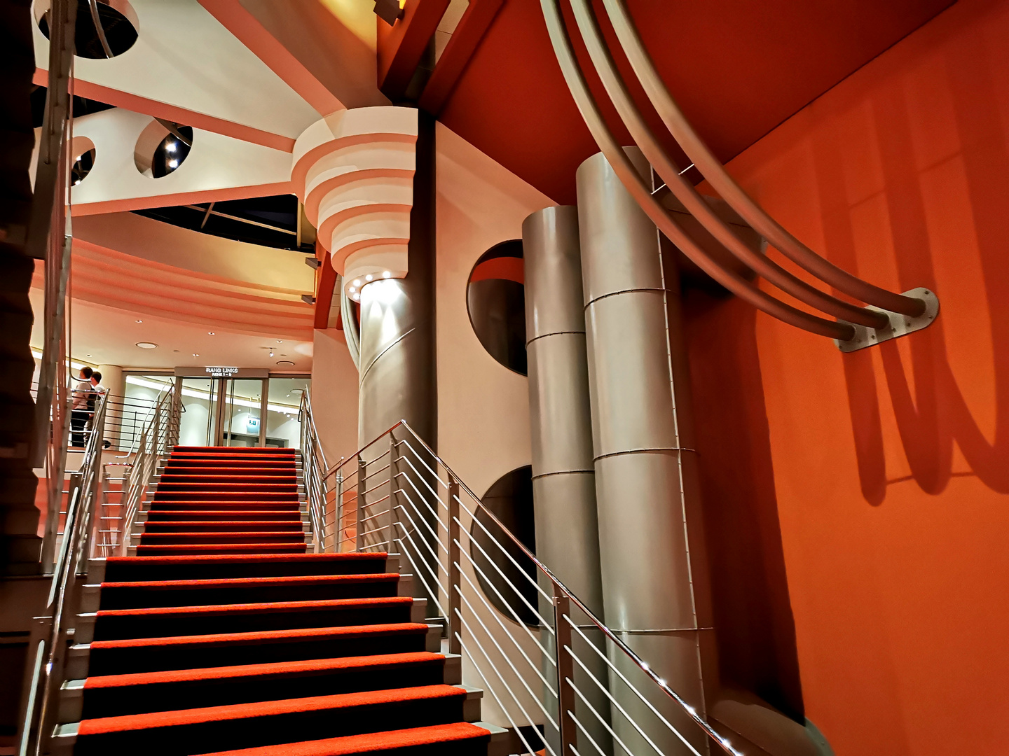 Donnerstag mit Durchblick - Im Hamburger Stage Theater Neue Flora Foto ...