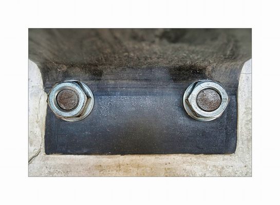 Schrauben und Muttern Bilder & Fotos