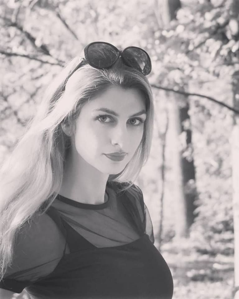 Dora sw Foto & Bild | outdoor, portrait, frau Bilder auf fotocommunity