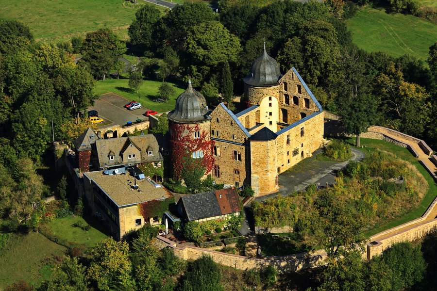 Dornröschenschloss Sababurg Foto & Bild | landschaft, luftaufnahmen ...