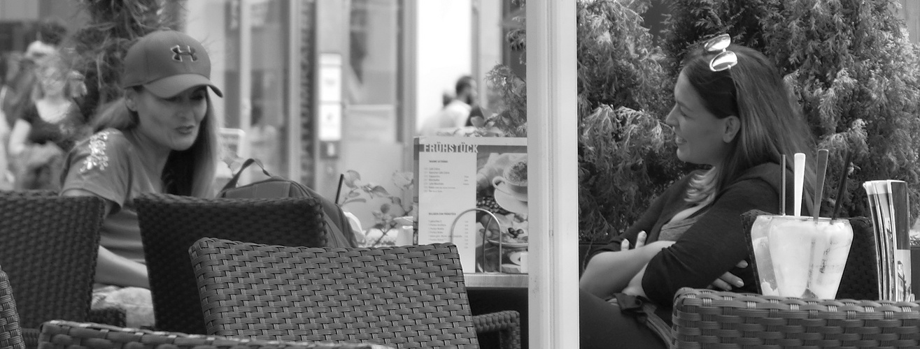 Downtown People - Long Distance Chat Foto & Bild | city, people, street ...