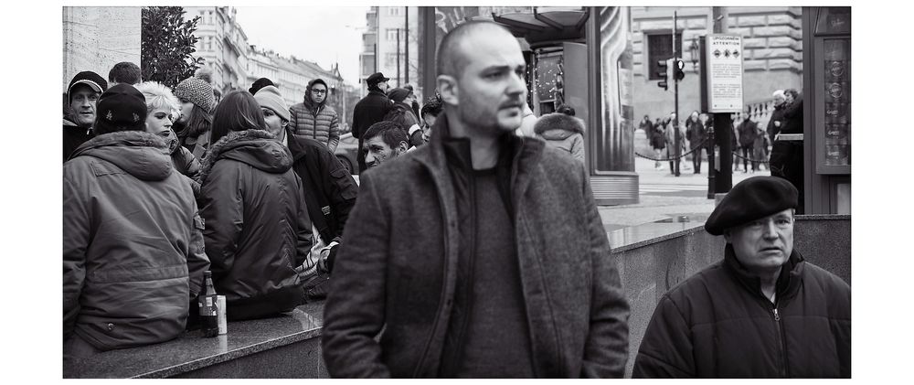 Downtown People - Talking Heads Foto & Bild | erwachsene, streetfotografie mit menschen, street ...