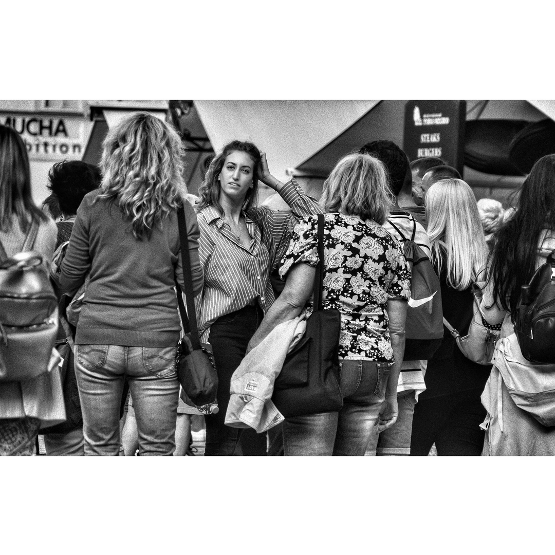 Downtown Woman Foto & Bild | menschen, streetfotografie mit menschen, fashion Bilder auf ...