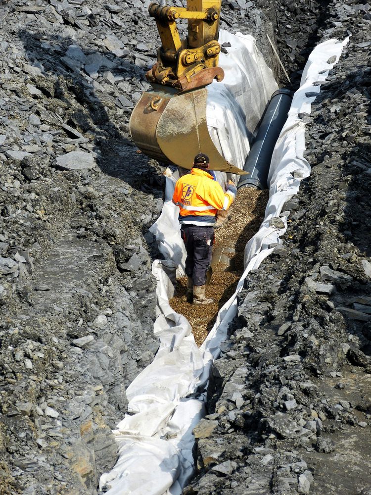 Drainage und Entwässerung der Autobahn Trassen Foto & Bild ...