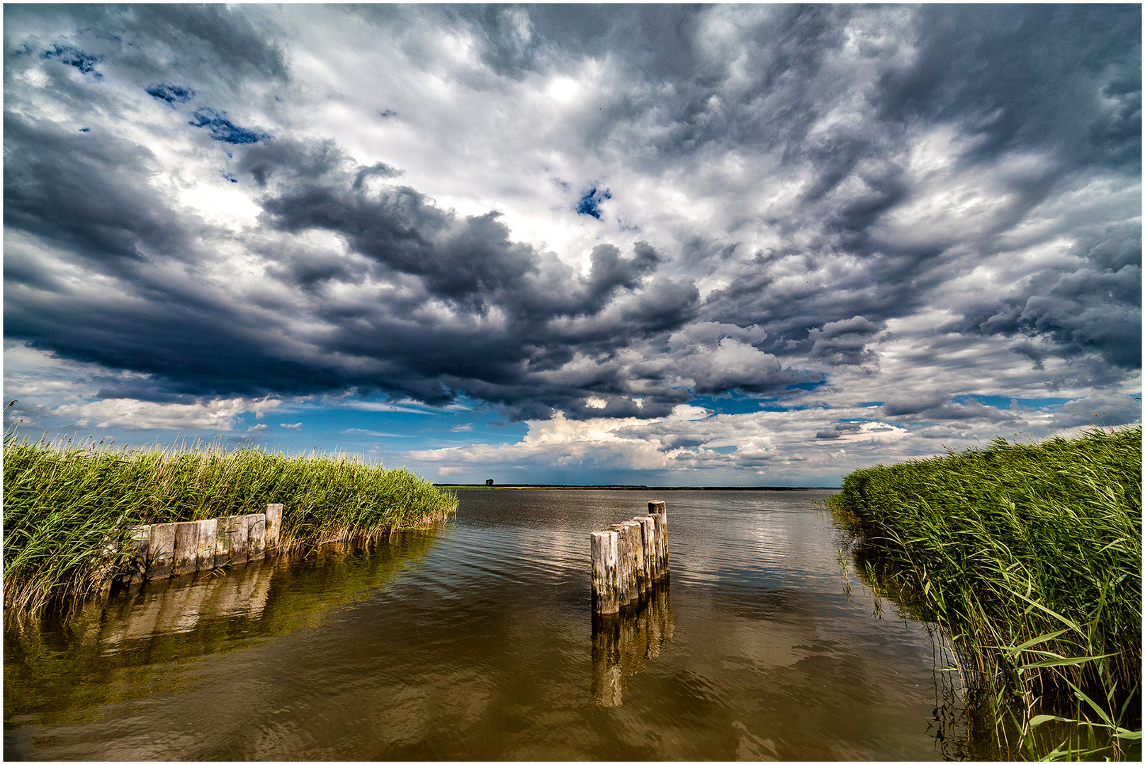 Dramatic Clouds Foto & Bild | meckl. vorpommern, world, natur Bilder ...