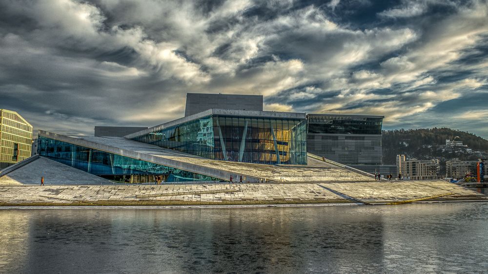 Dramatic Opera Scene by Tony Foto & Bild | architektur, europe ...