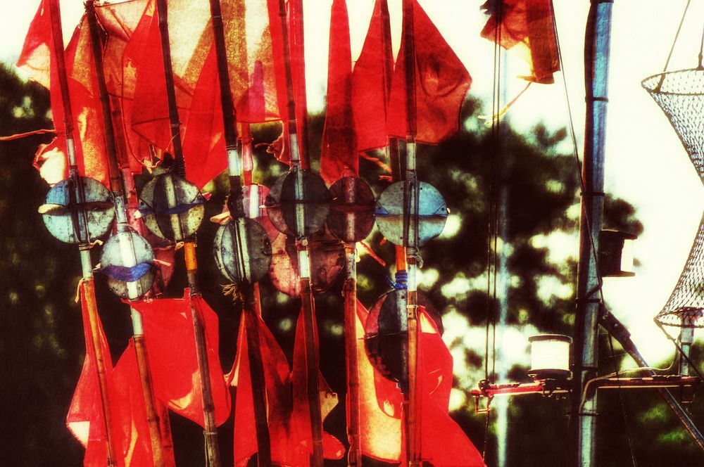 Drapeaux rouges Foto & Bild | fine art, animations photographiques ...