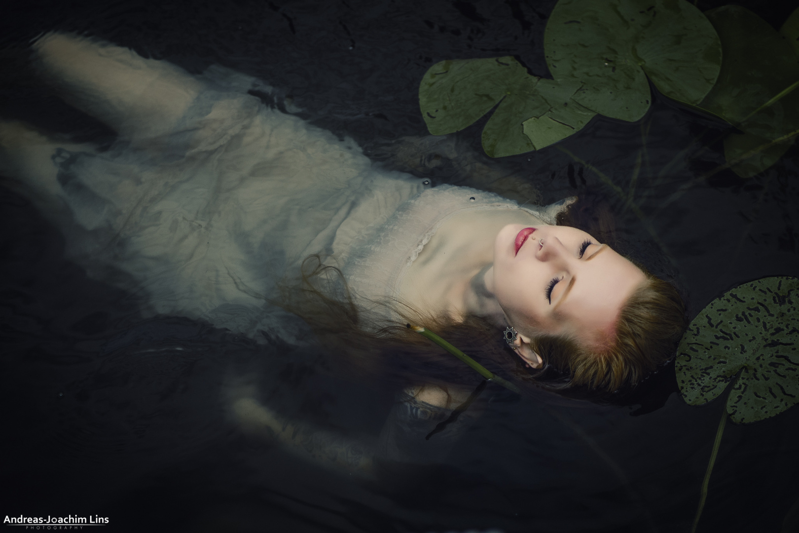 Dreamless Sleep Foto & Bild | people, outdoor, woman Bilder auf ...